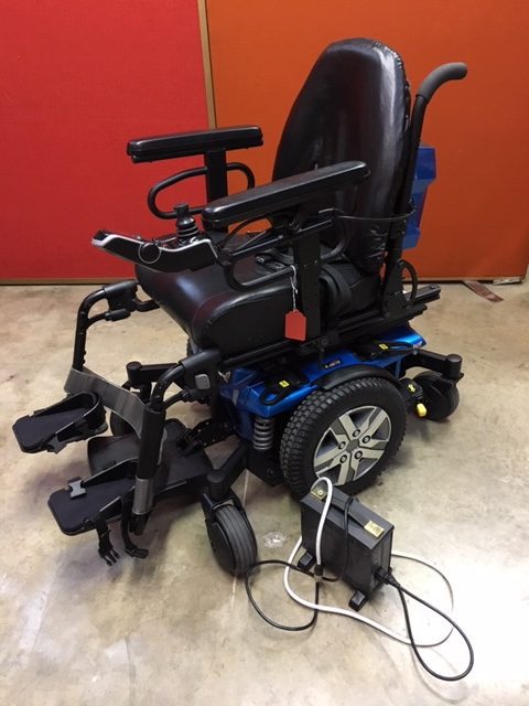 Quantum Edge Power chair | Children's Assistive Technology Service (C.A ...
