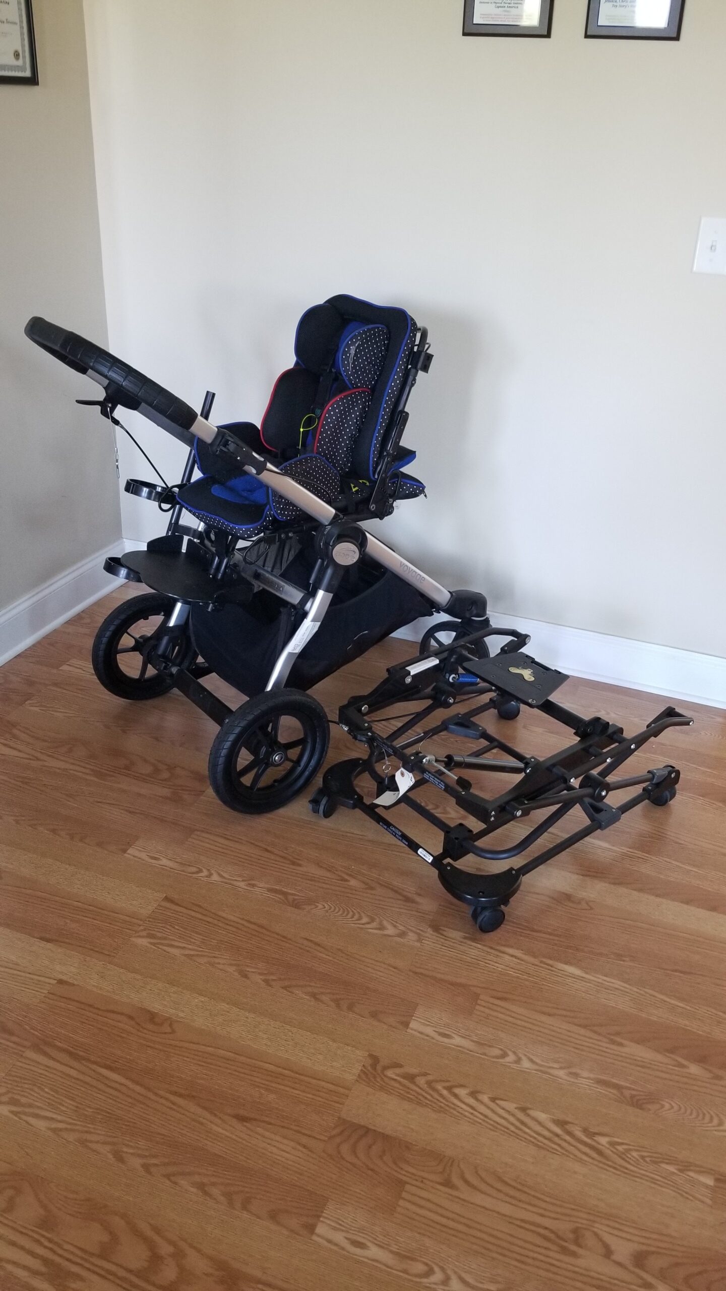 Zippie Voyager Seat and stroller with indoor base | Children's ...
