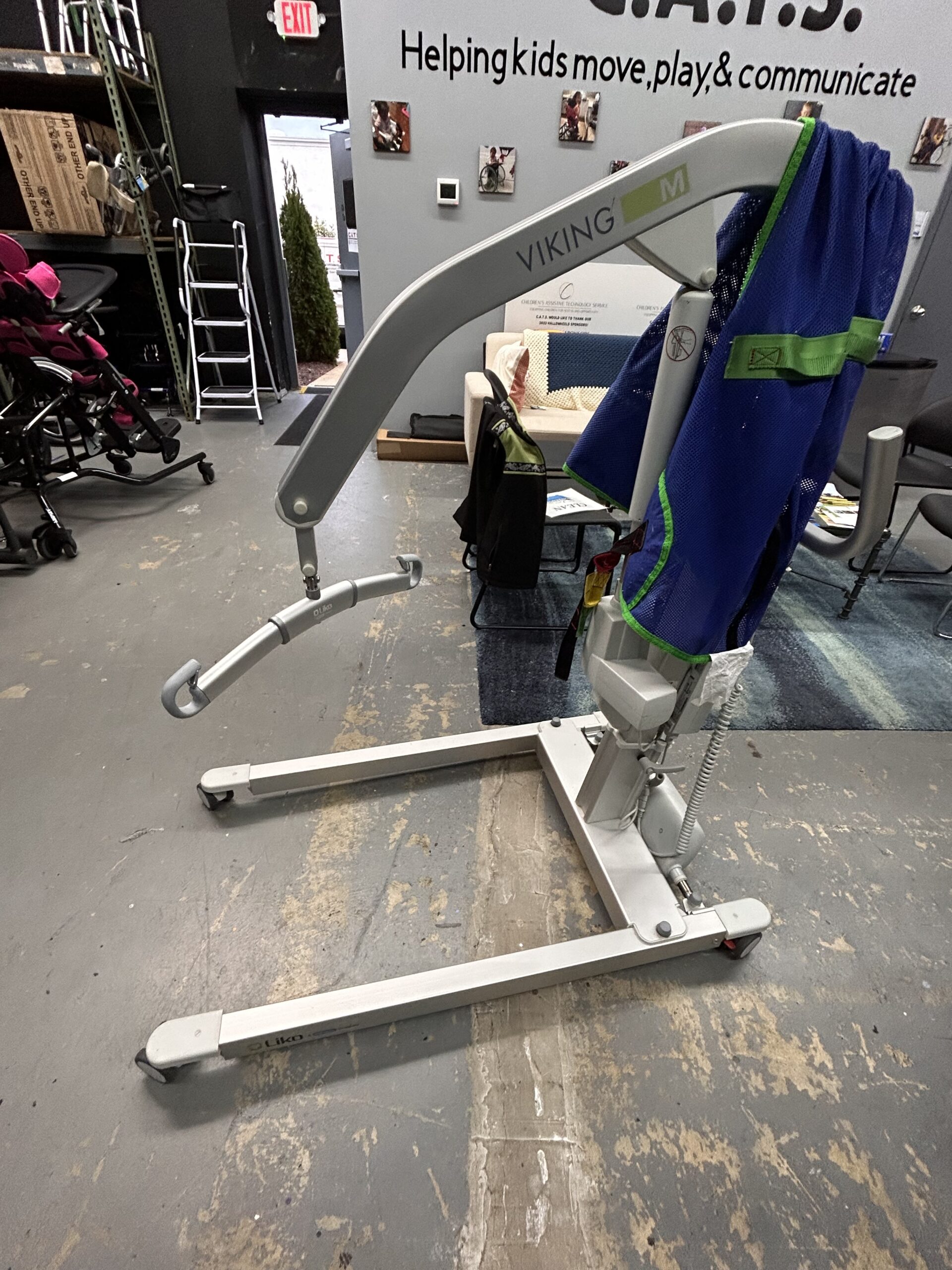 Liko Power Patient Lift | Children's Assistive Technology Service (C.A ...