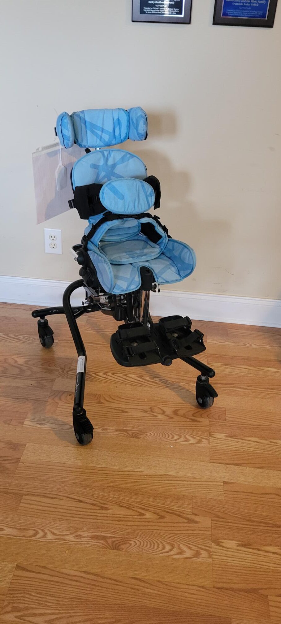 Leckey Squiggles seat with High/Low Base | Children's Assistive ...