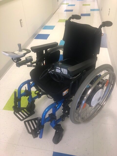AeroX folding manual wheelchair, 14″ wide with Efix power add-on